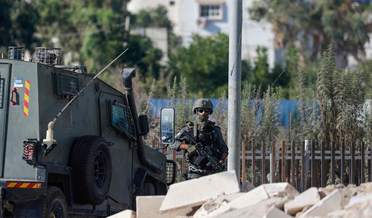 الاحتلال يقتحم بلدات جنوب نابلس… والمستوطنون يغلقون طرقاً زراعية شرقاً